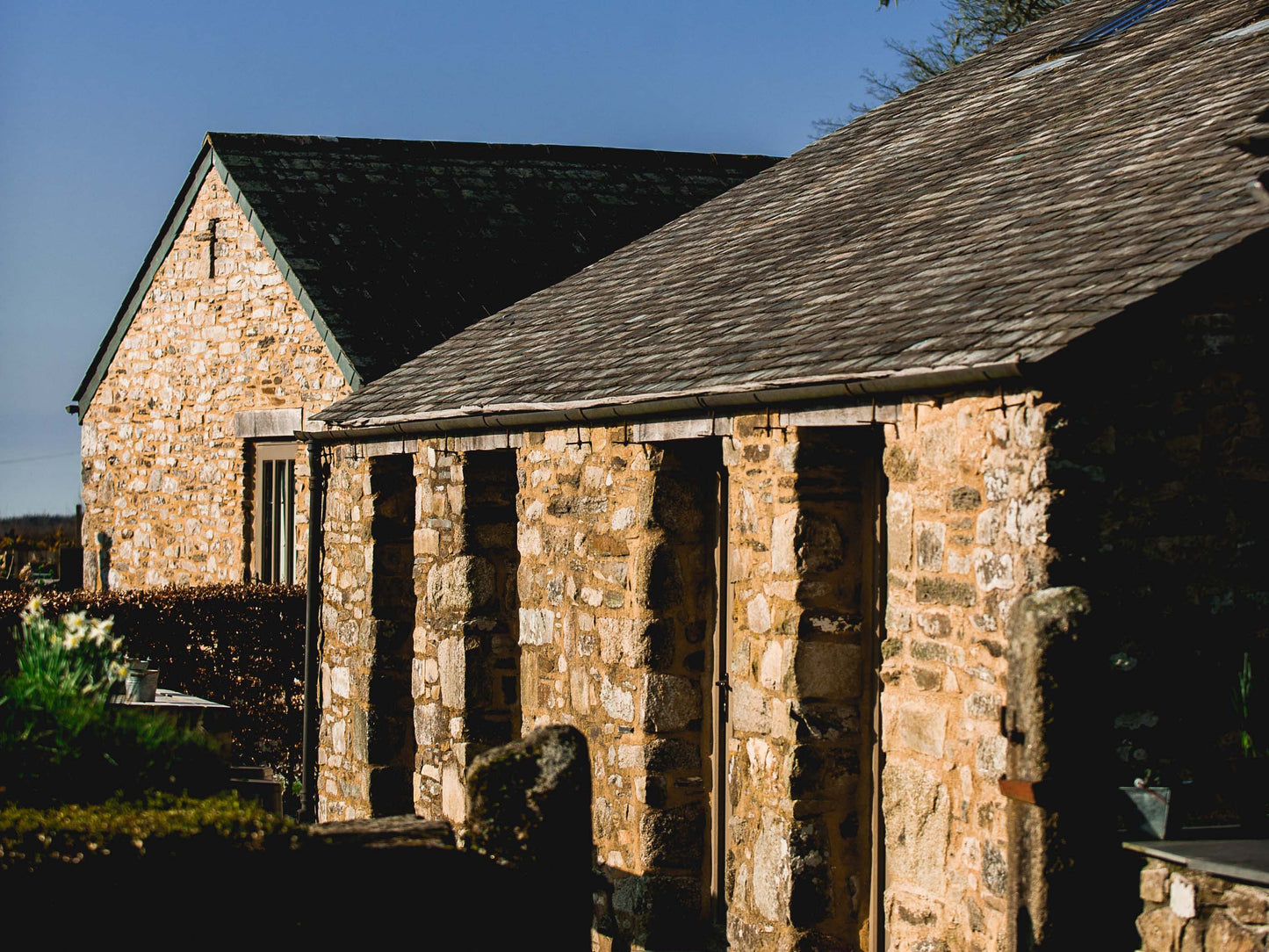 Stylish barn accommodation for wedding guests - Trevenna